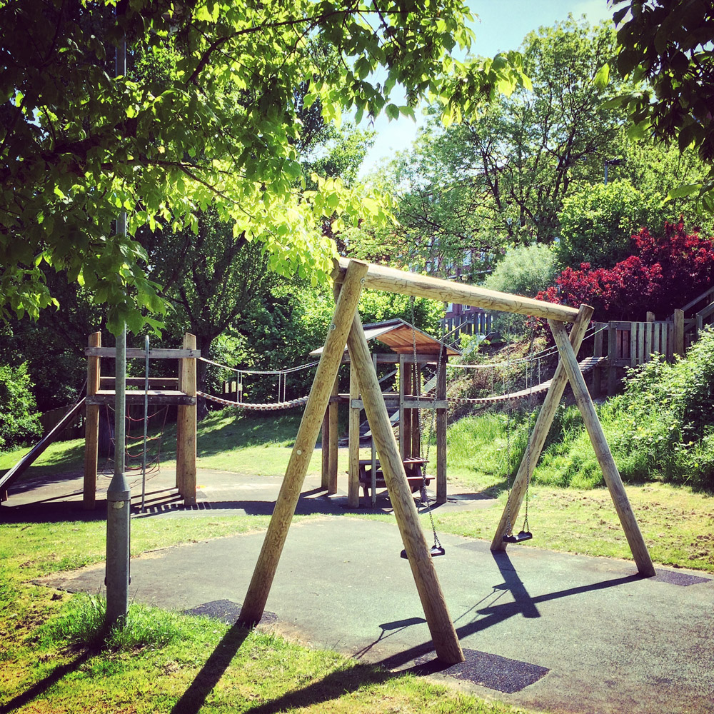 OUTDOORS – Chettle Court Photography Project